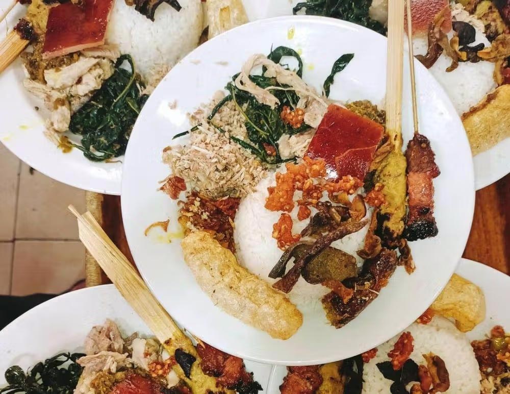 Bali Food Guide 2025: 20+ Must-Try Balinese Foods & Local Eats