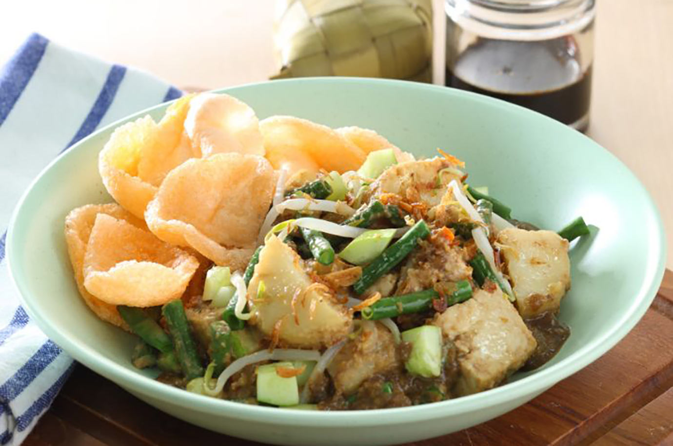 Bali Food Guide 2025: 20+ Must-Try Balinese Foods & Local Eats