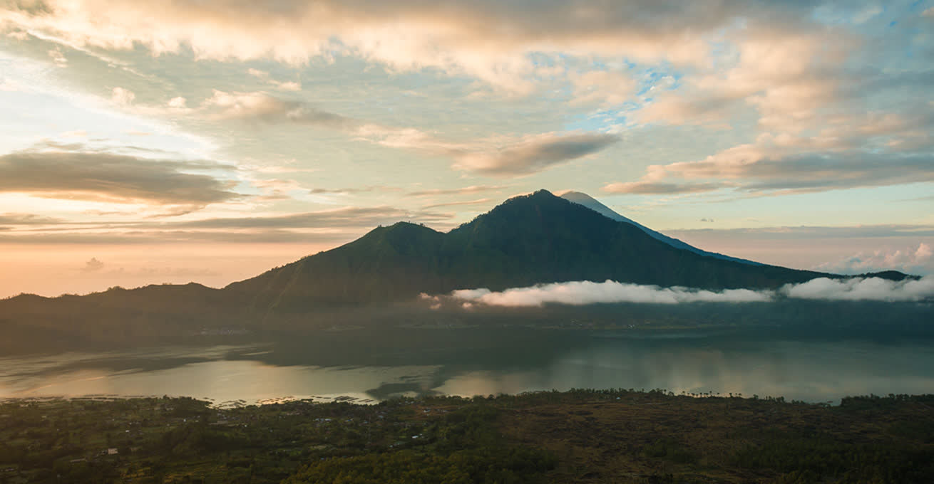 Ultimate Guide to 10 Best Volcanoes in Bali & Neighboring Islands