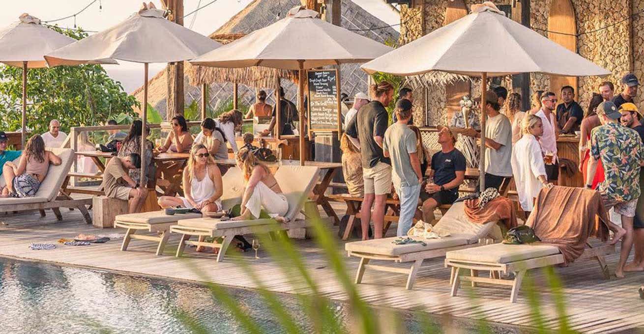 5 Best Pool Bars to Visit in Bali